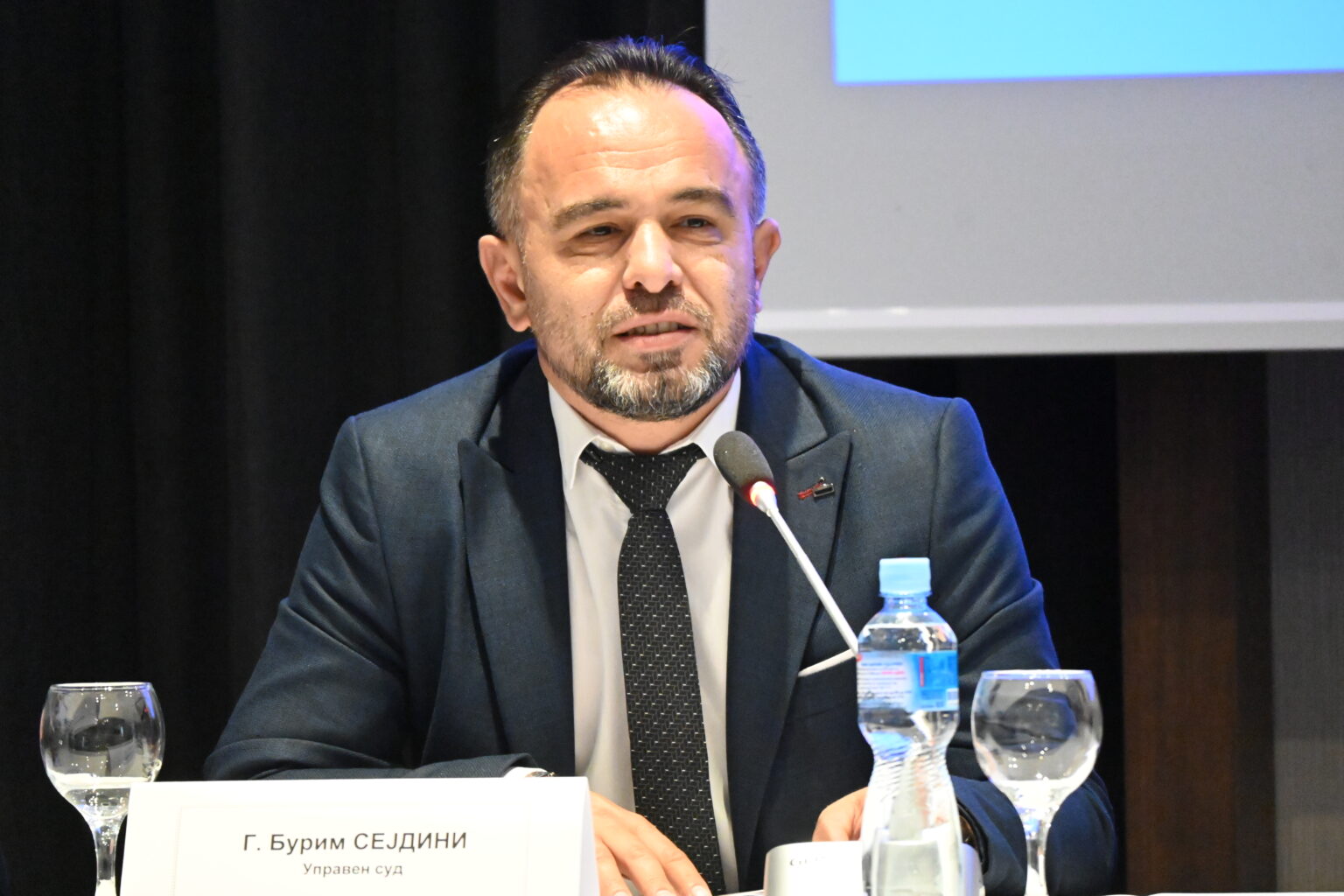 Претседателот на Управниот суд Сејднини ги отфрла тврдењата дека врши